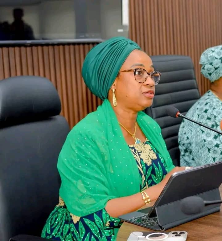 Gov Abdulrazaq directs implementation of N70,000 minimum wage from October | Western Post